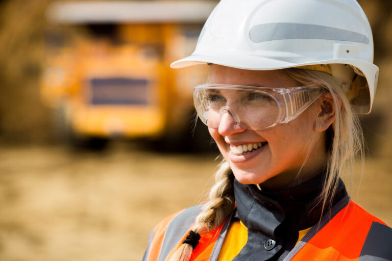 Entry-Level Mining Jobs for Females in Australia | Red Dirt